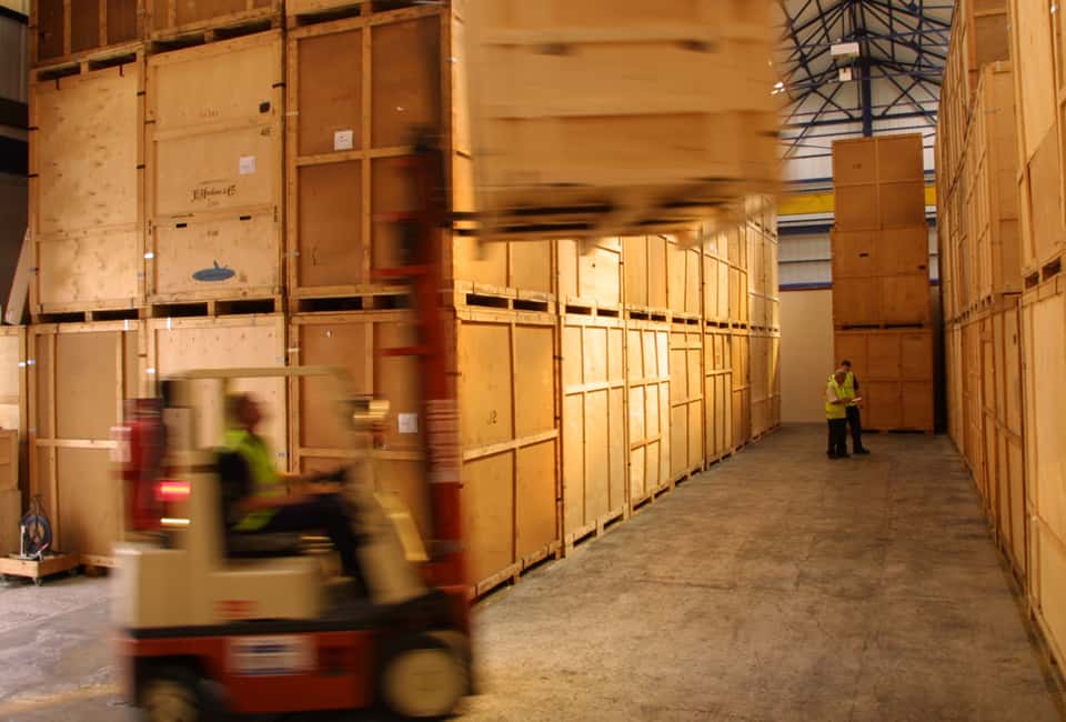 Moving without excess: why you should consider using storage ...